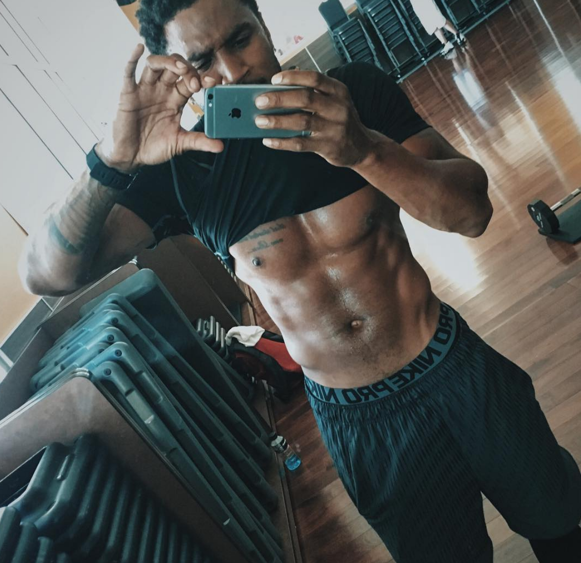 Trey Songz Woke Up And Claps Back for Black Lives | inside jamari fox